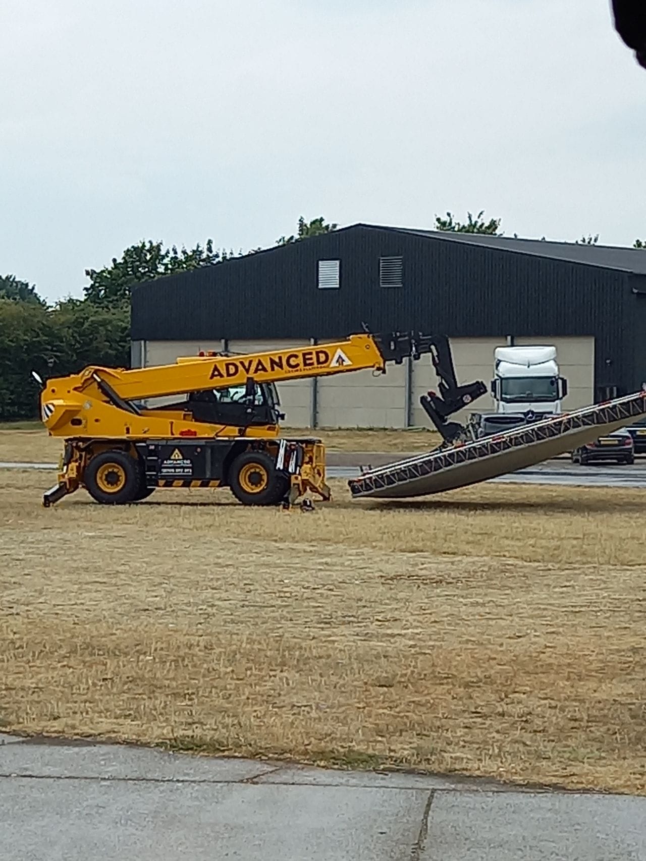JCB Rotating Telehandler 555-260R (26meters) | Advanced Access Platforms