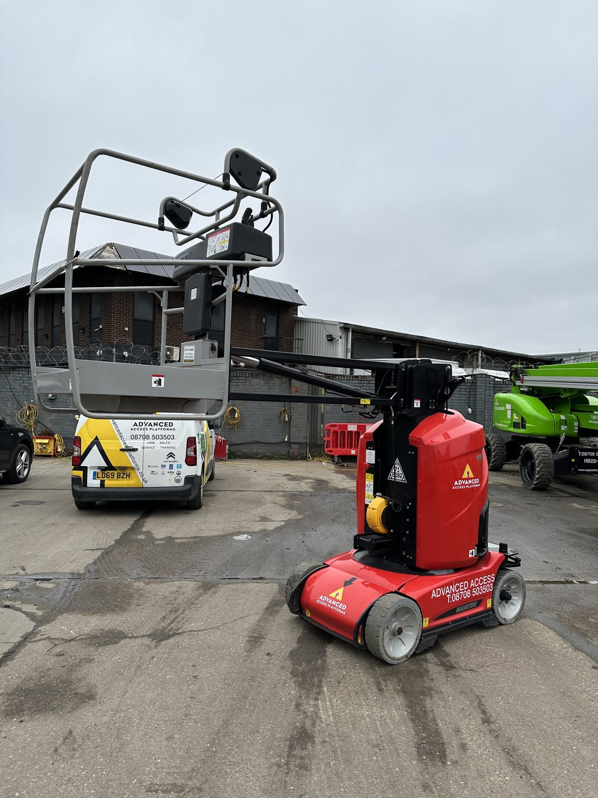 Manitou MAN100V | Advanced Access Platforms
