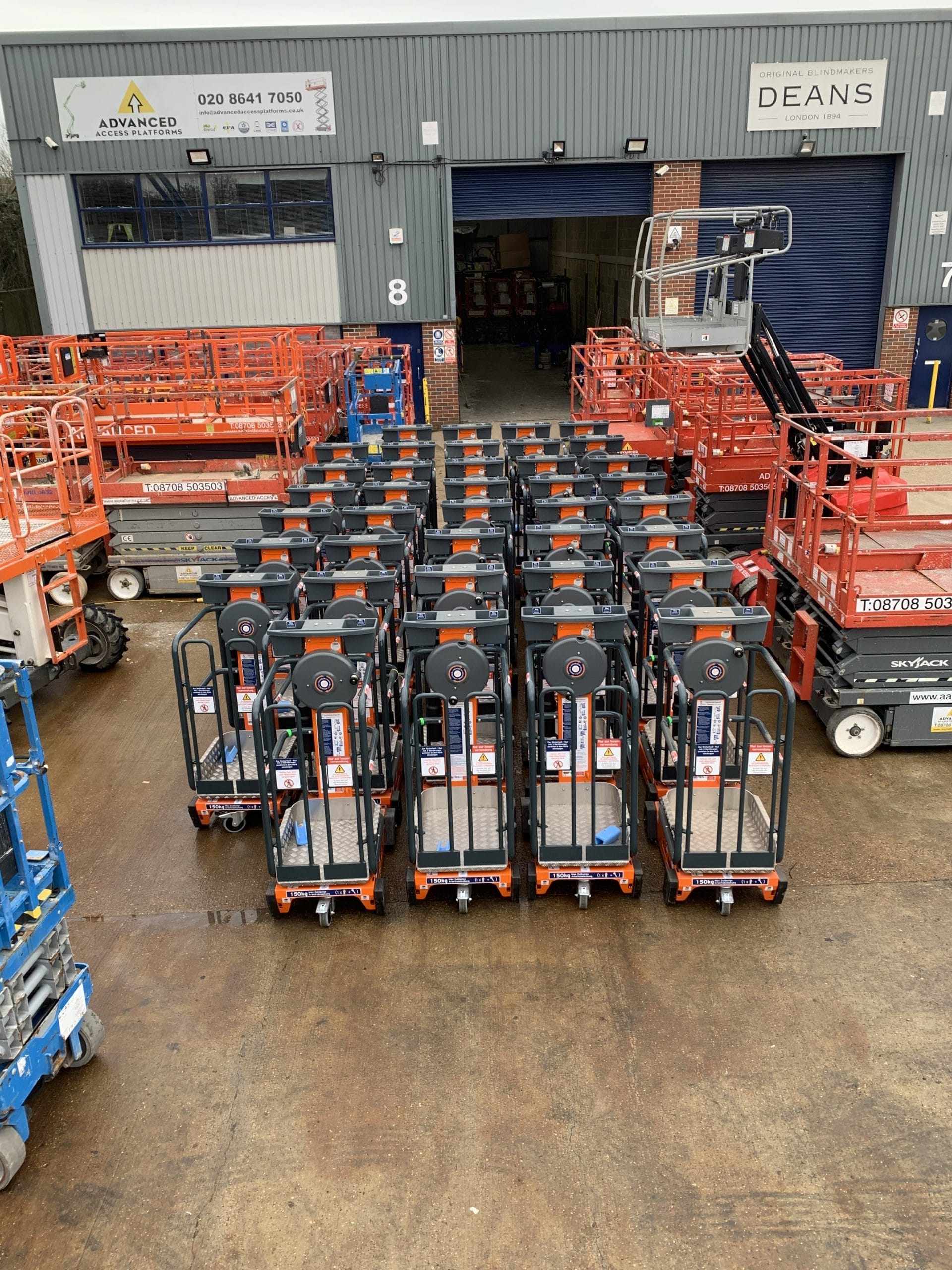 JLG PECOLIFT | Advanced Access Platforms