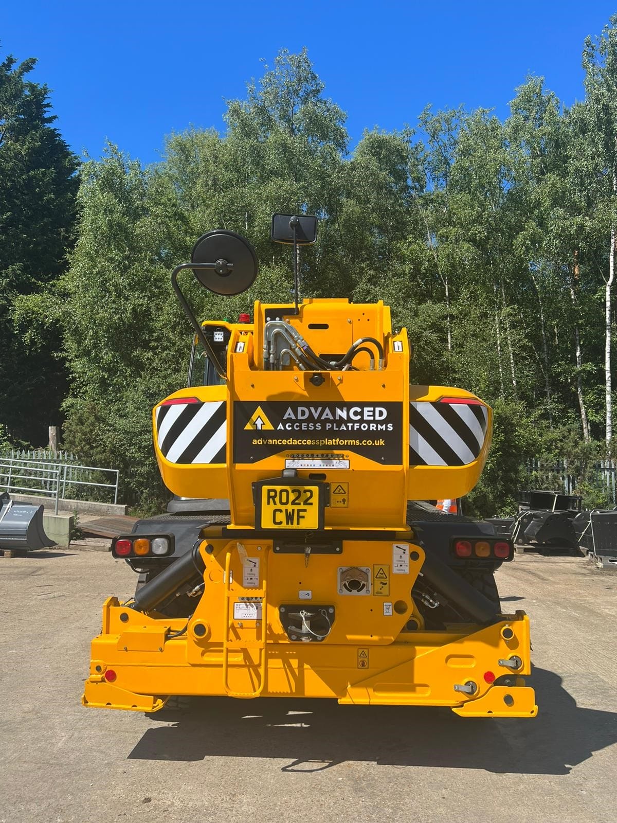 JCB Rotating Telehandler 555-260R (26meters) | Advanced Access Platforms